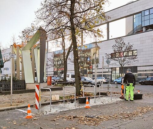 Sichere Kreuzungen durch mehr Fahrradstellplätze - ADFC Berlin